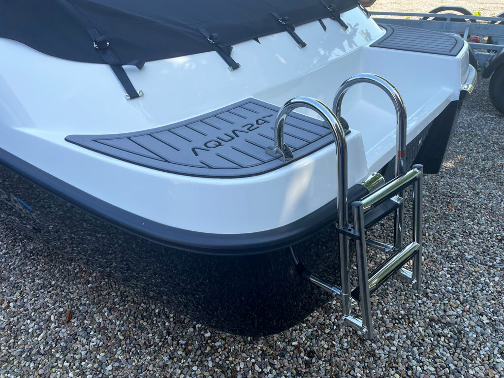 MIKI AQUA T6 – M.B. Boats & Sat-Com ApS.